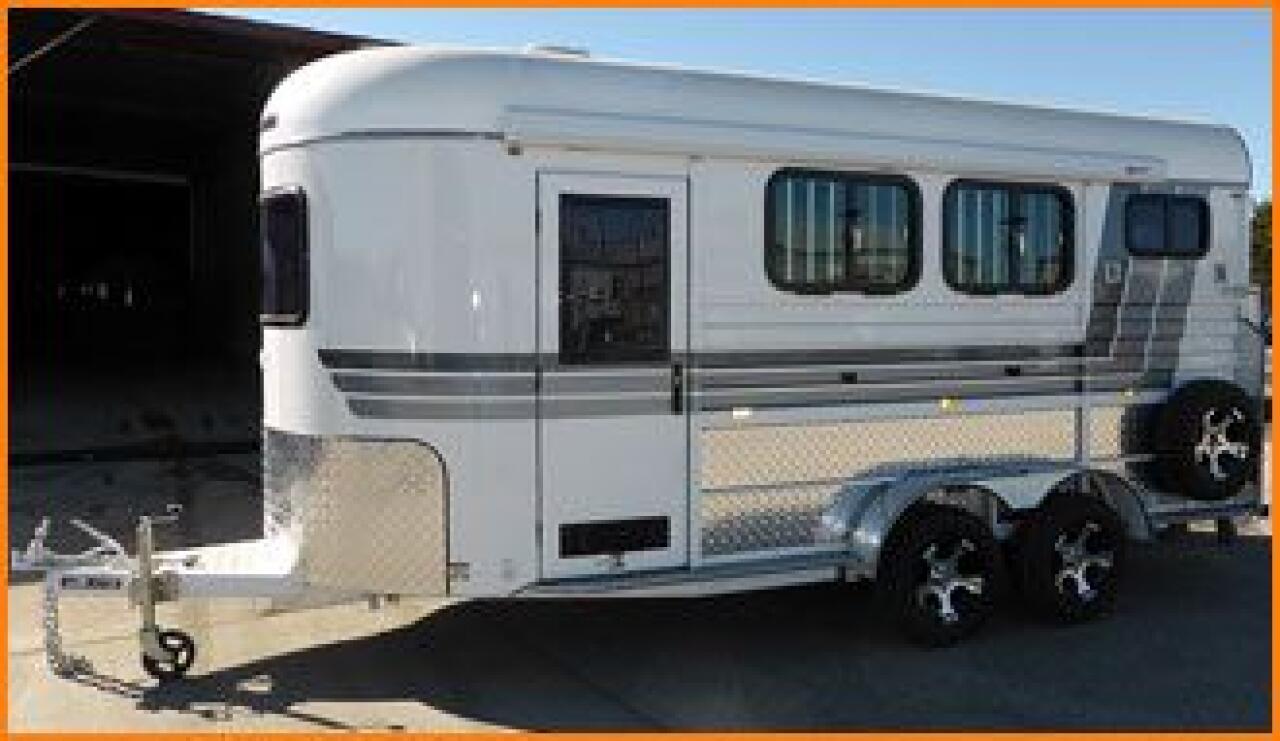 2025 Pinnacle Horse Floats 2 Horse Angle Load Float Custom Options 2hal ...